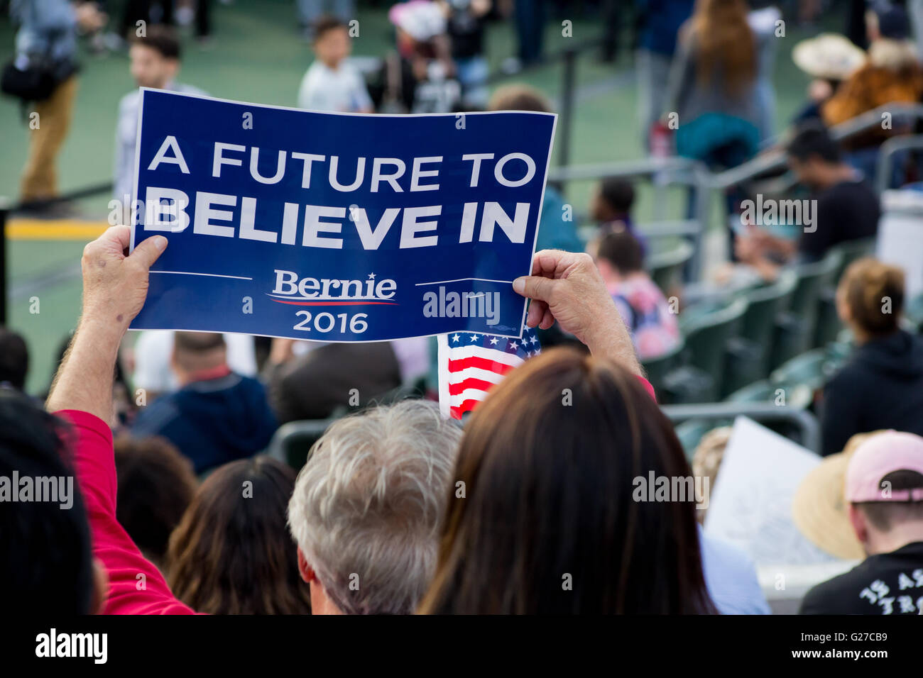 Bernie sanders rally signs hi-res stock photography and images - Alamy