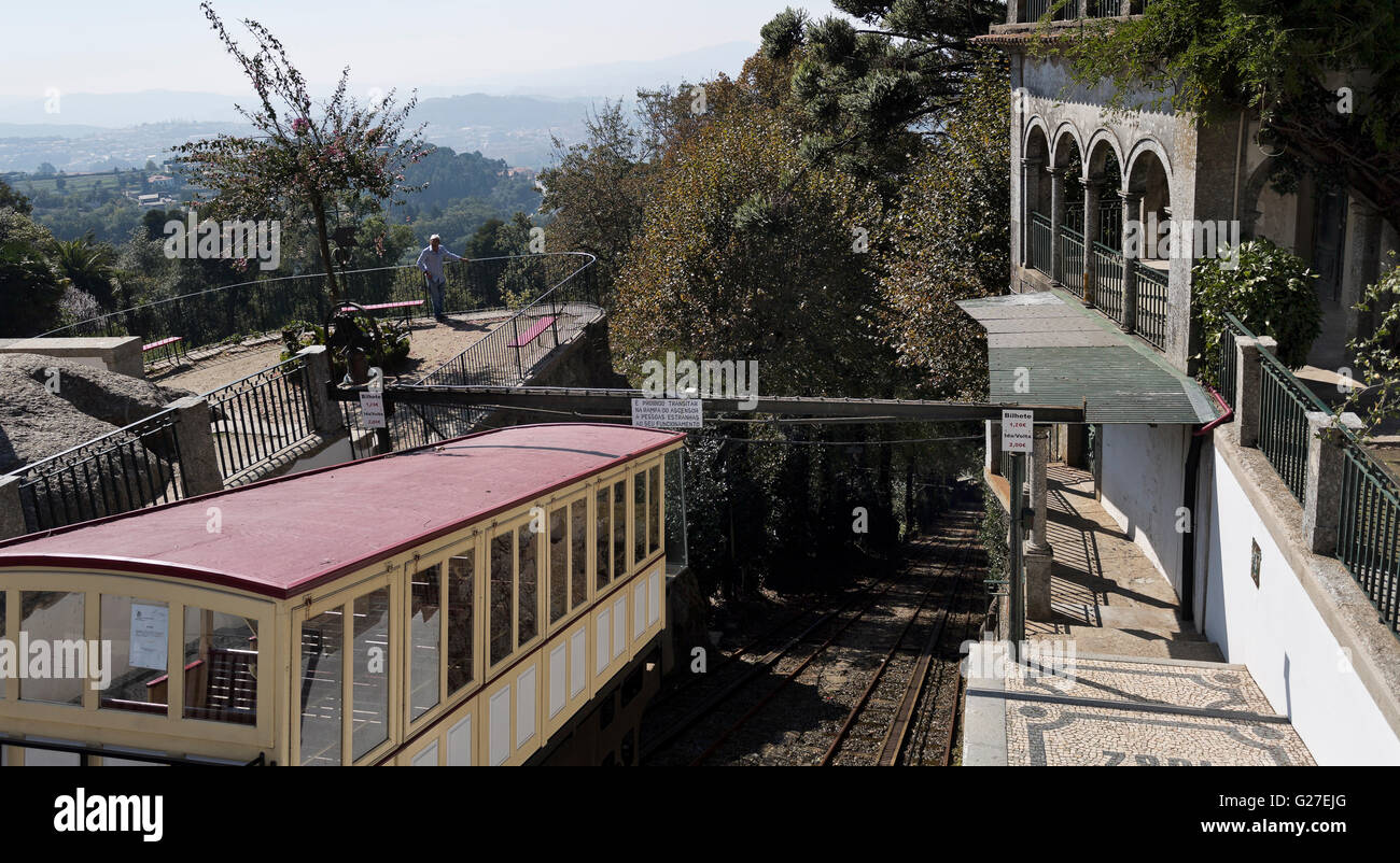 Inaugurated in 1882, the Bom Jesus do Monte Funicular in Braga ...