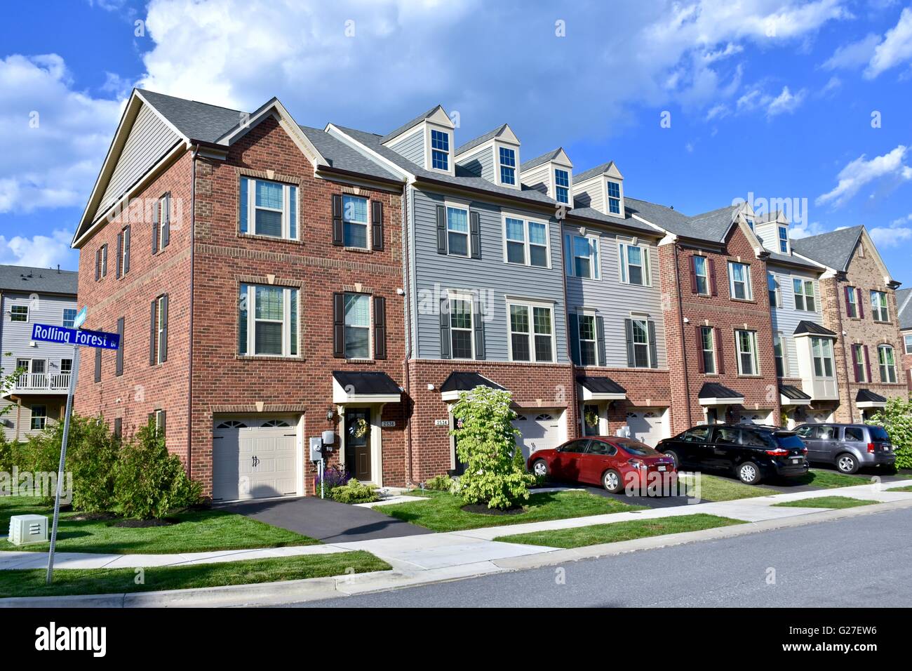 New luxury town homes in a planned community Stock Photo - Alamy