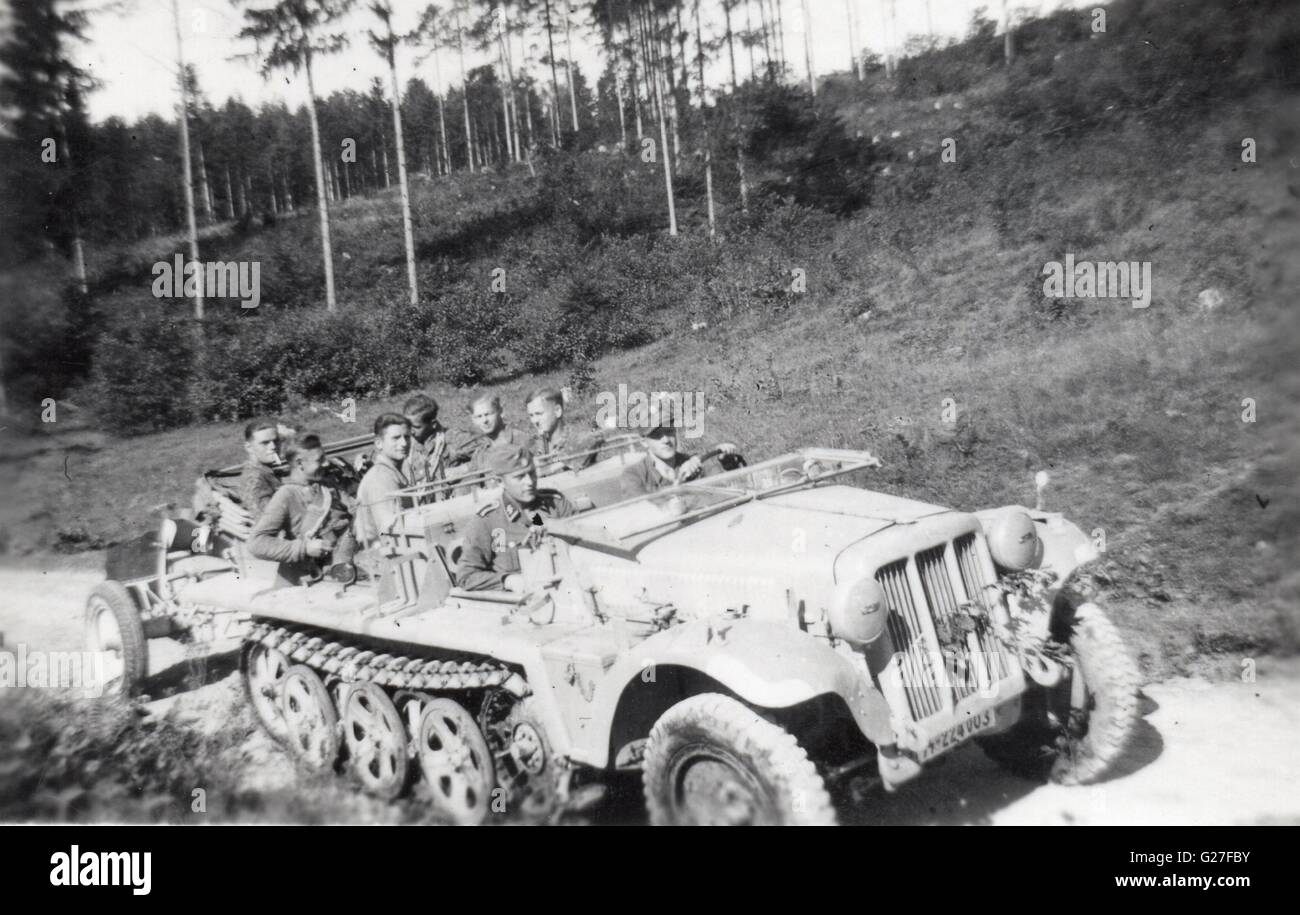 Ss infantry hi-res stock photography and images - Alamy