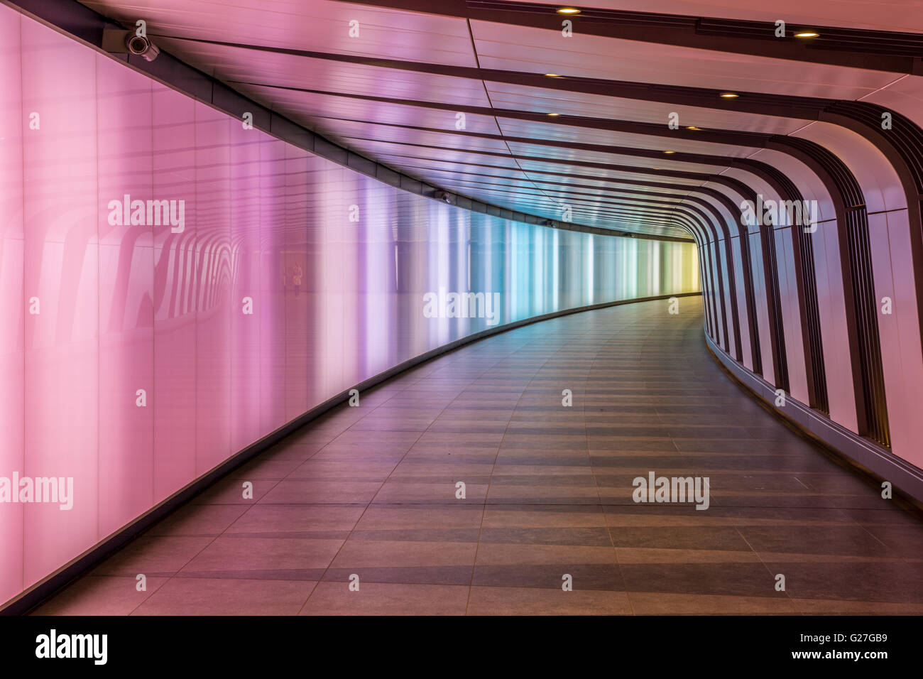Underpass london kings cross station hi-res stock photography and ...
