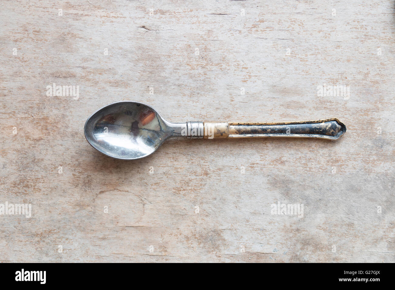 Vintage dinner table hi-res stock photography and images - Alamy