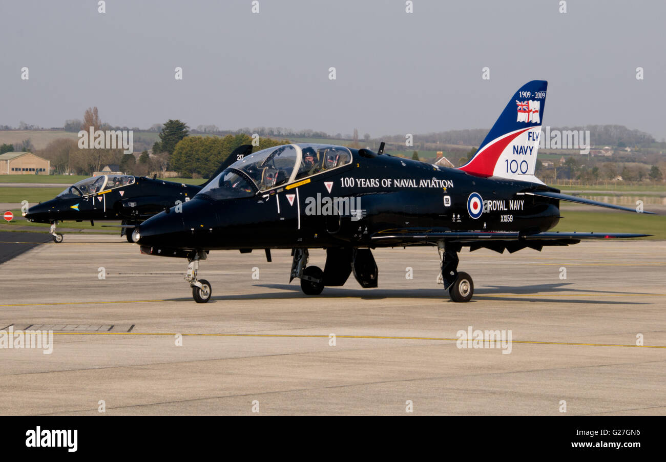 Military training aircraft hi-res stock photography and images - Alamy