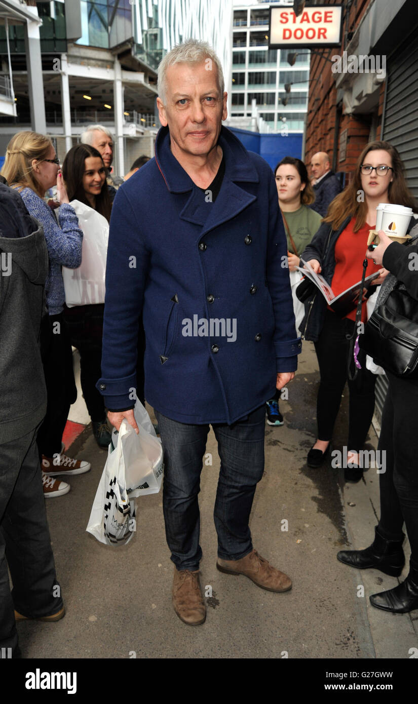 Final performance of 'Billy Elliot' at the Victoria Palace theatre ...