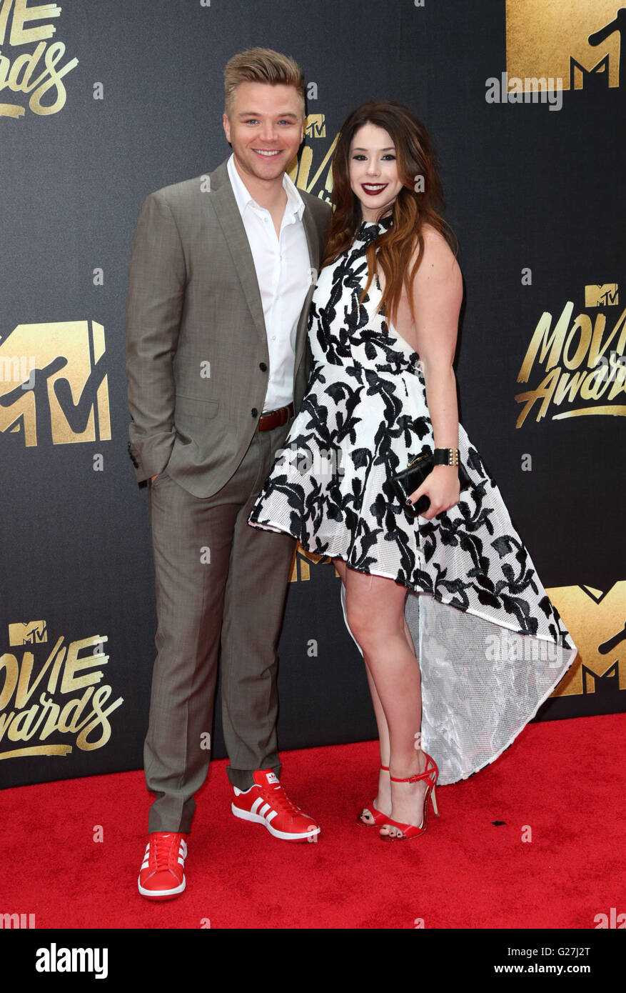 Brett Davern And Girlfriend