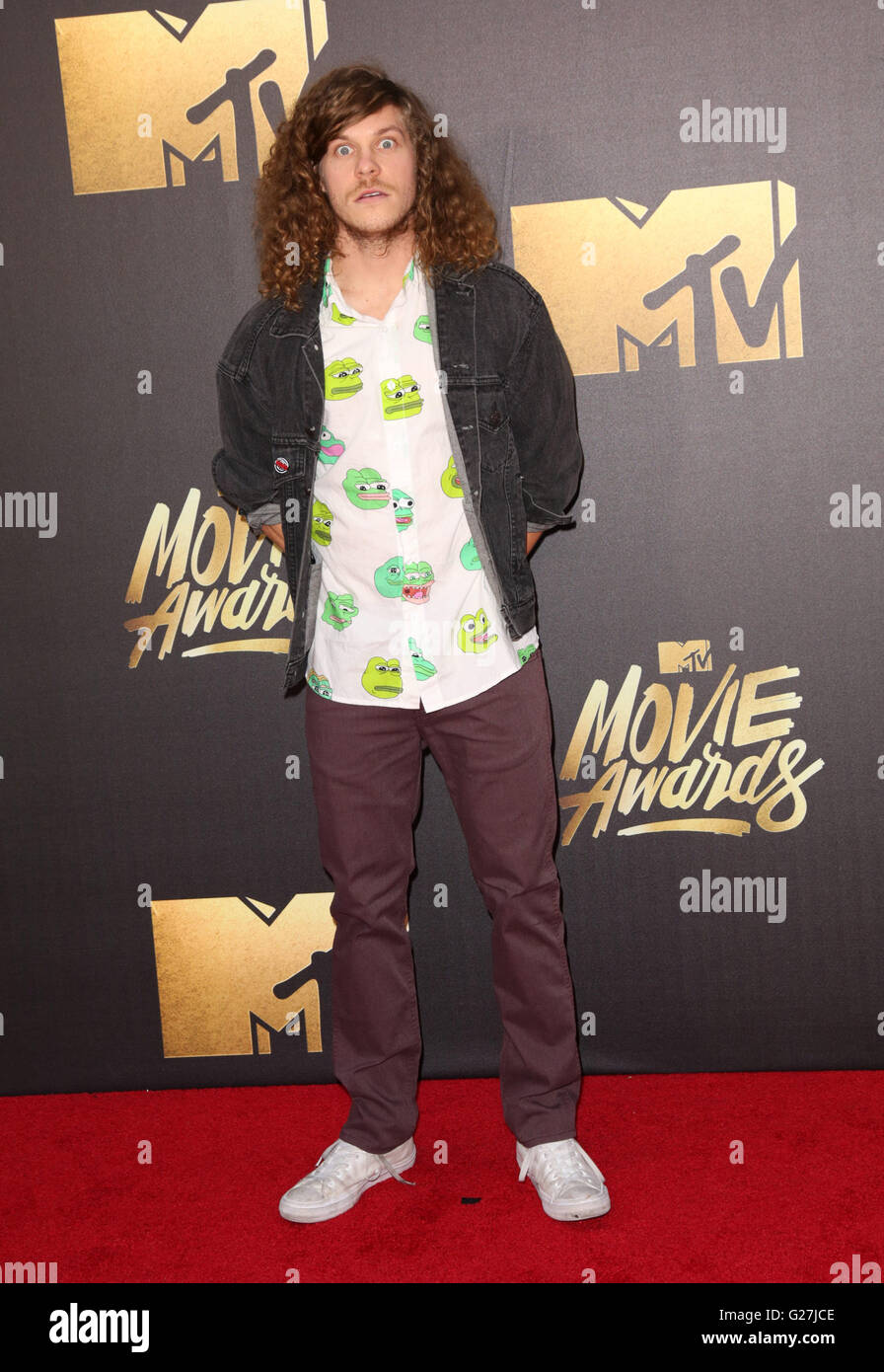 2016 MTV Movie Awards at Warner Bros. Studios - Arrivals Featuring ...