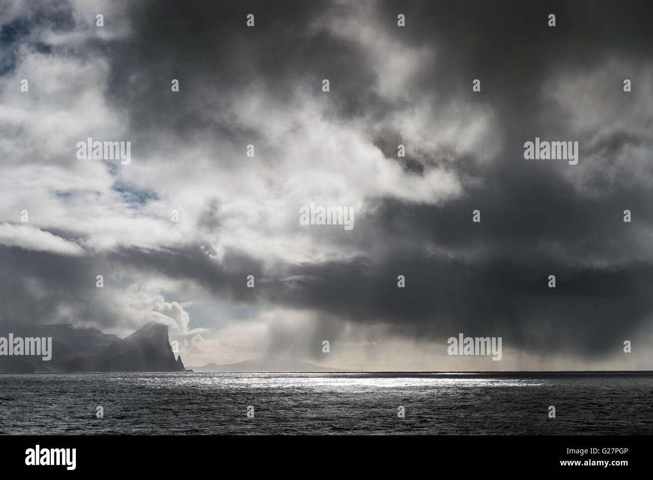 Eysturoy cliffs, faroe islands hi-res stock photography and images - Alamy