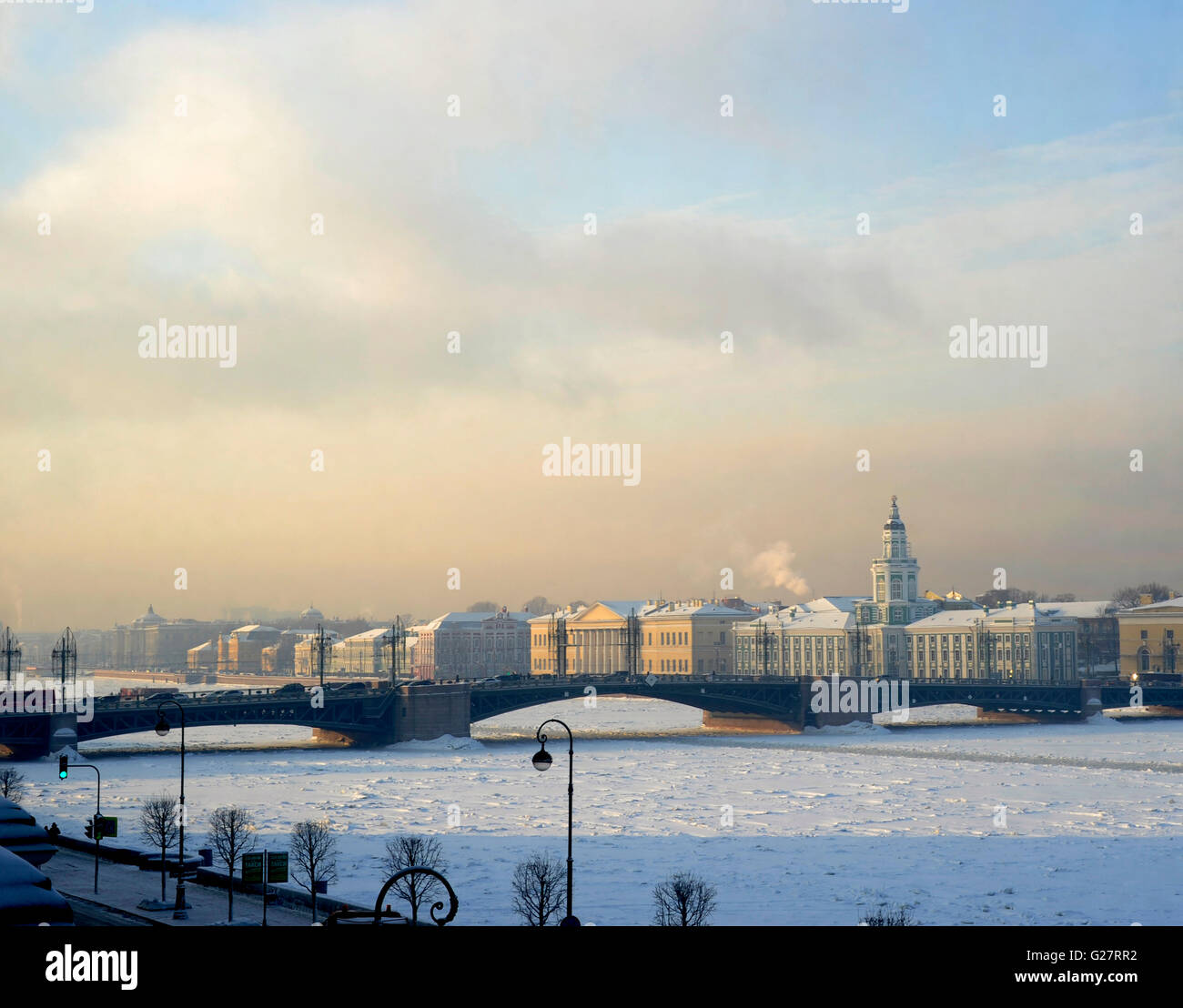 Russia winter palace hi-res stock photography and images - Alamy