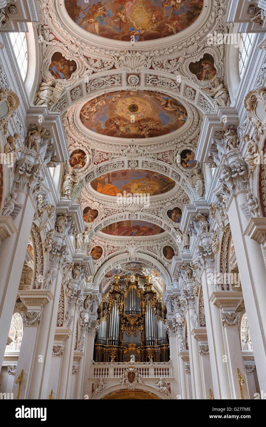 Passau cathedral organ hi-res stock photography and images - Alamy