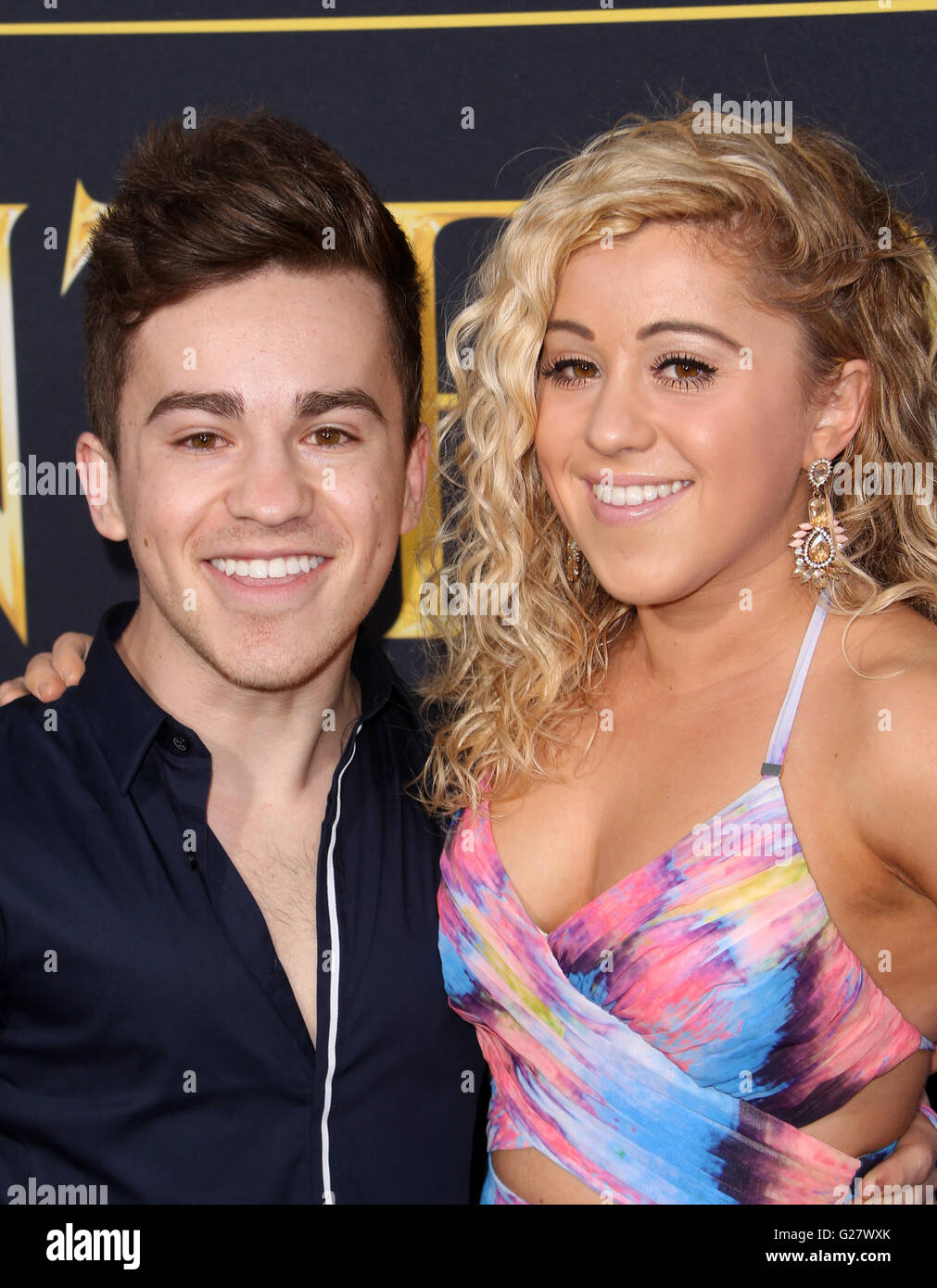 Premiere Of Universal Pictures' "The Huntsman: Winter's War" Featuring ...