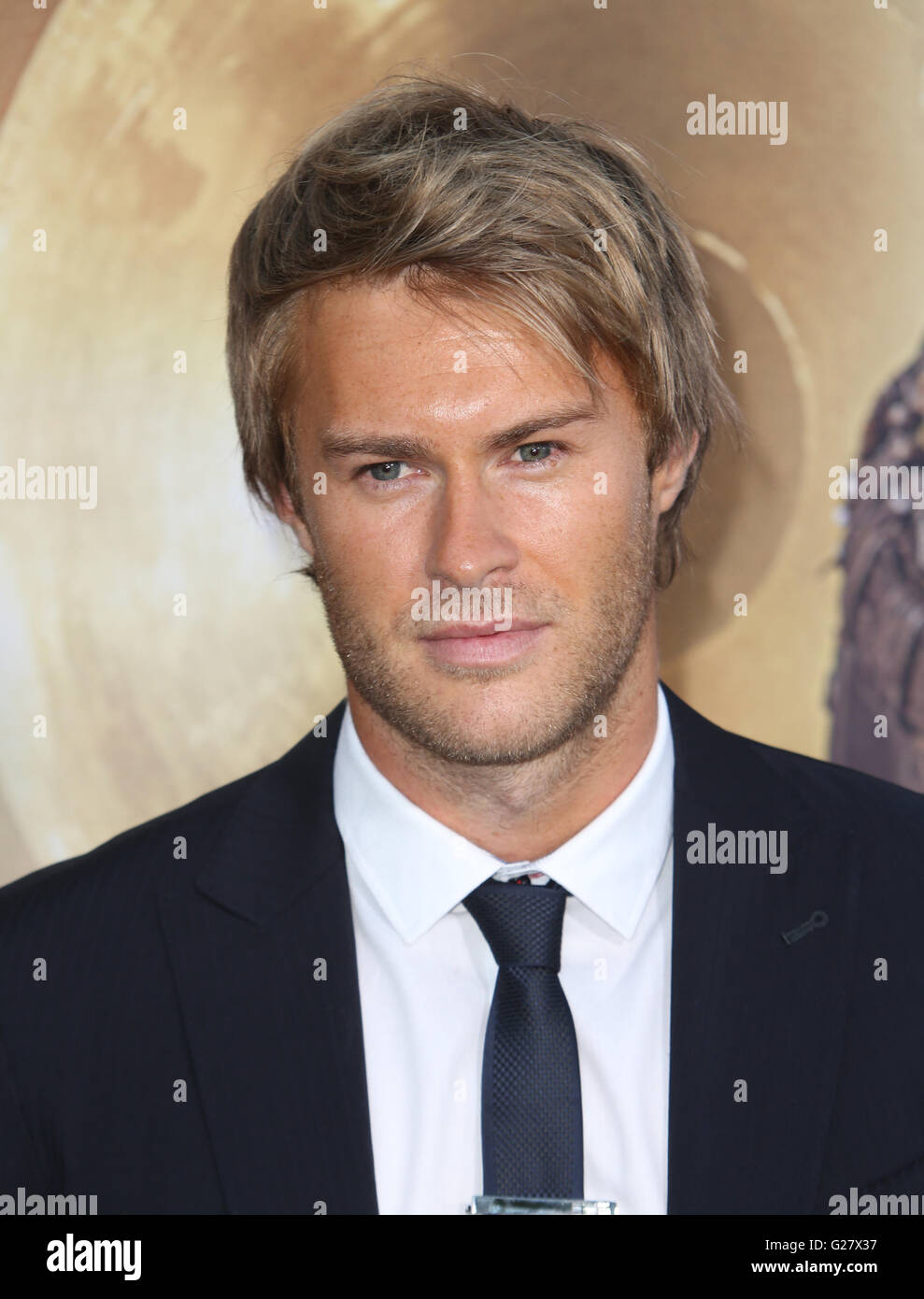 Premiere Of Universal Pictures' "The Huntsman: Winter's War" Featuring ...