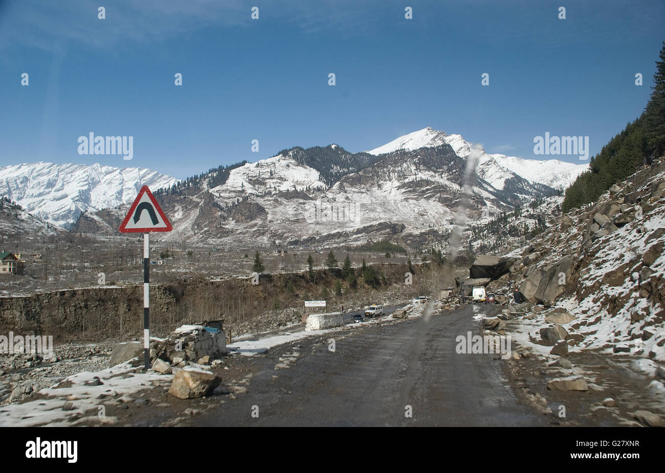 Beautiful Himalayan road of Manali to Leh, towards Rohtang Pass, Manali ...