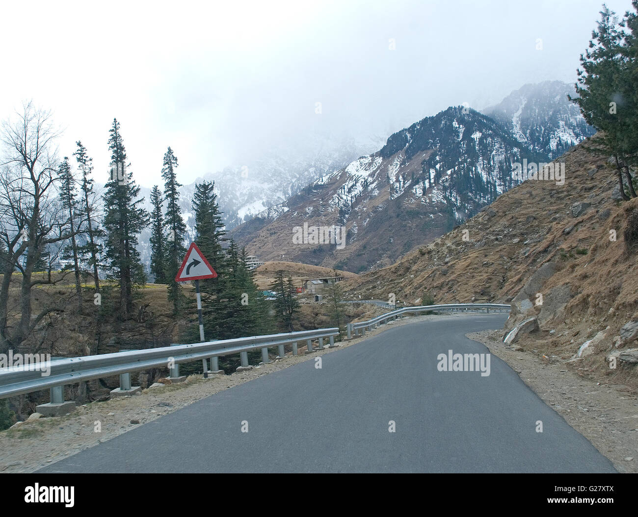 Beautiful Himalayan road of Manali to Leh, towards Rohtang Pass, Manali ...