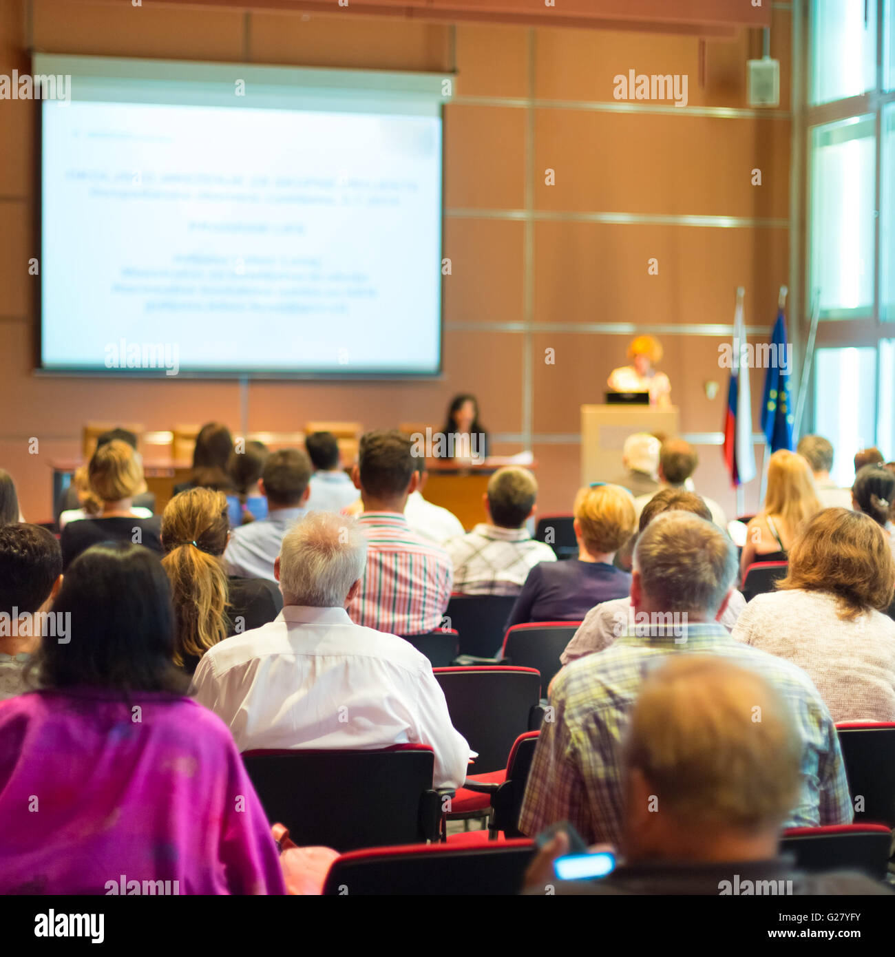 Audience in conference hall hi-res stock photography and images - Alamy