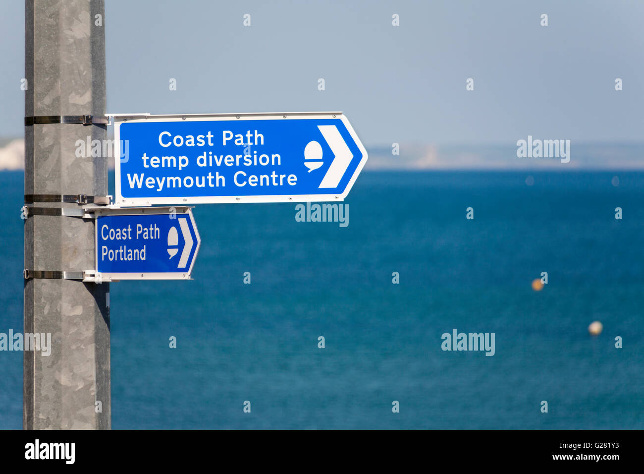 Path signs hi-res stock photography and images - Alamy