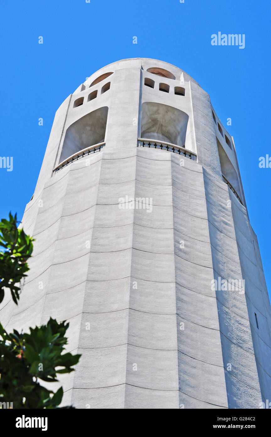 San Francisco: skyline with view of the Coit Tower, built in 1933, also ...