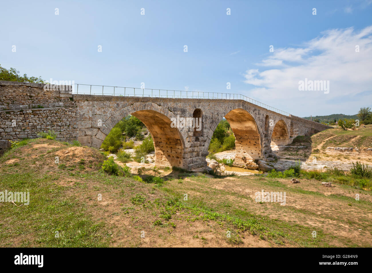 Old roman bridge Julien pont in Provence, France Stock Photo - Alamy