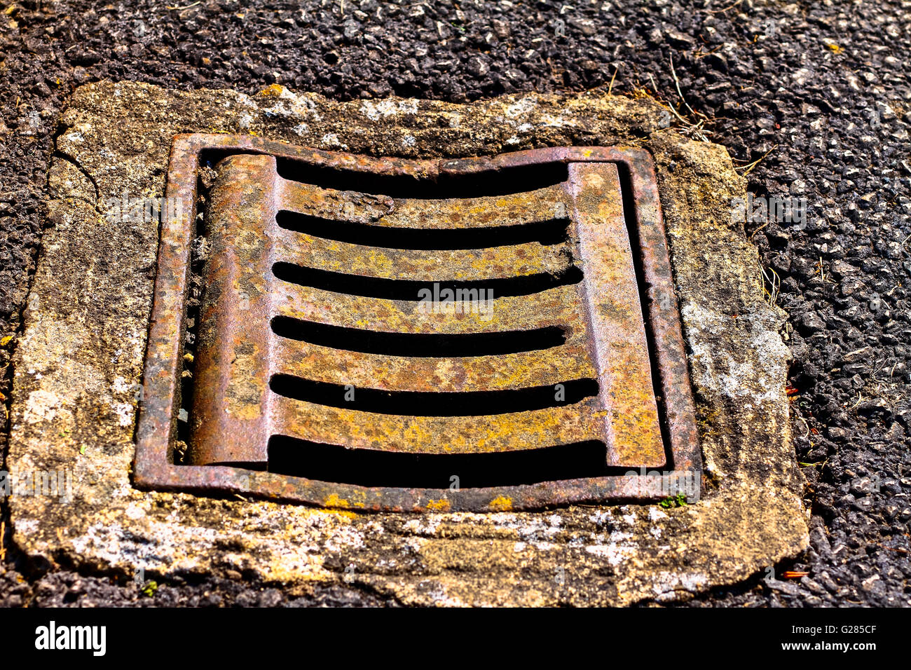 Drain cover drainage gutter hi-res stock photography and images - Alamy