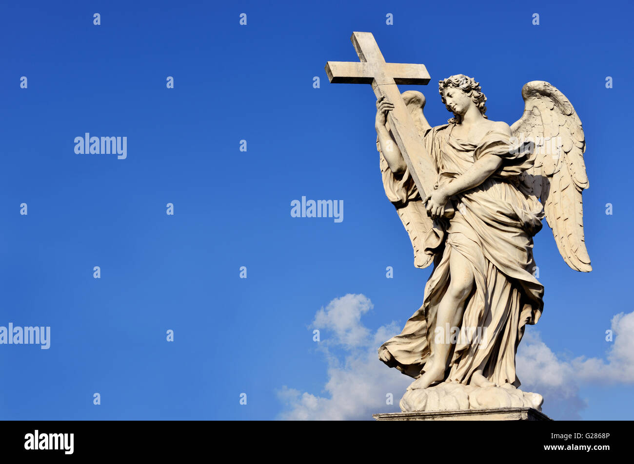 Holding holy cross hi-res stock photography and images - Alamy