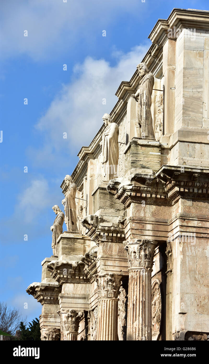 Dacian statue hi-res stock photography and images - Alamy