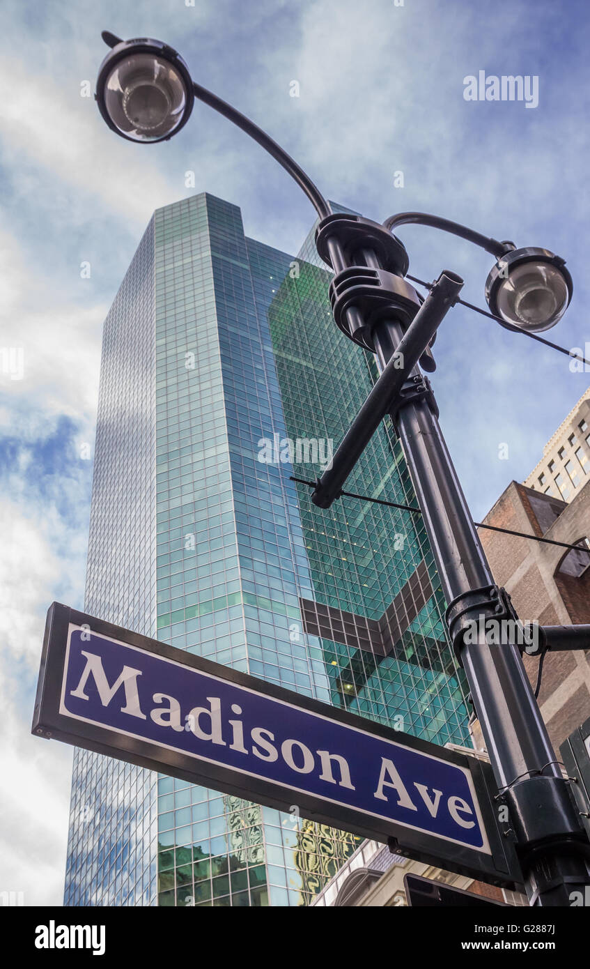 New york street sign madison avenue hi-res stock photography and images ...