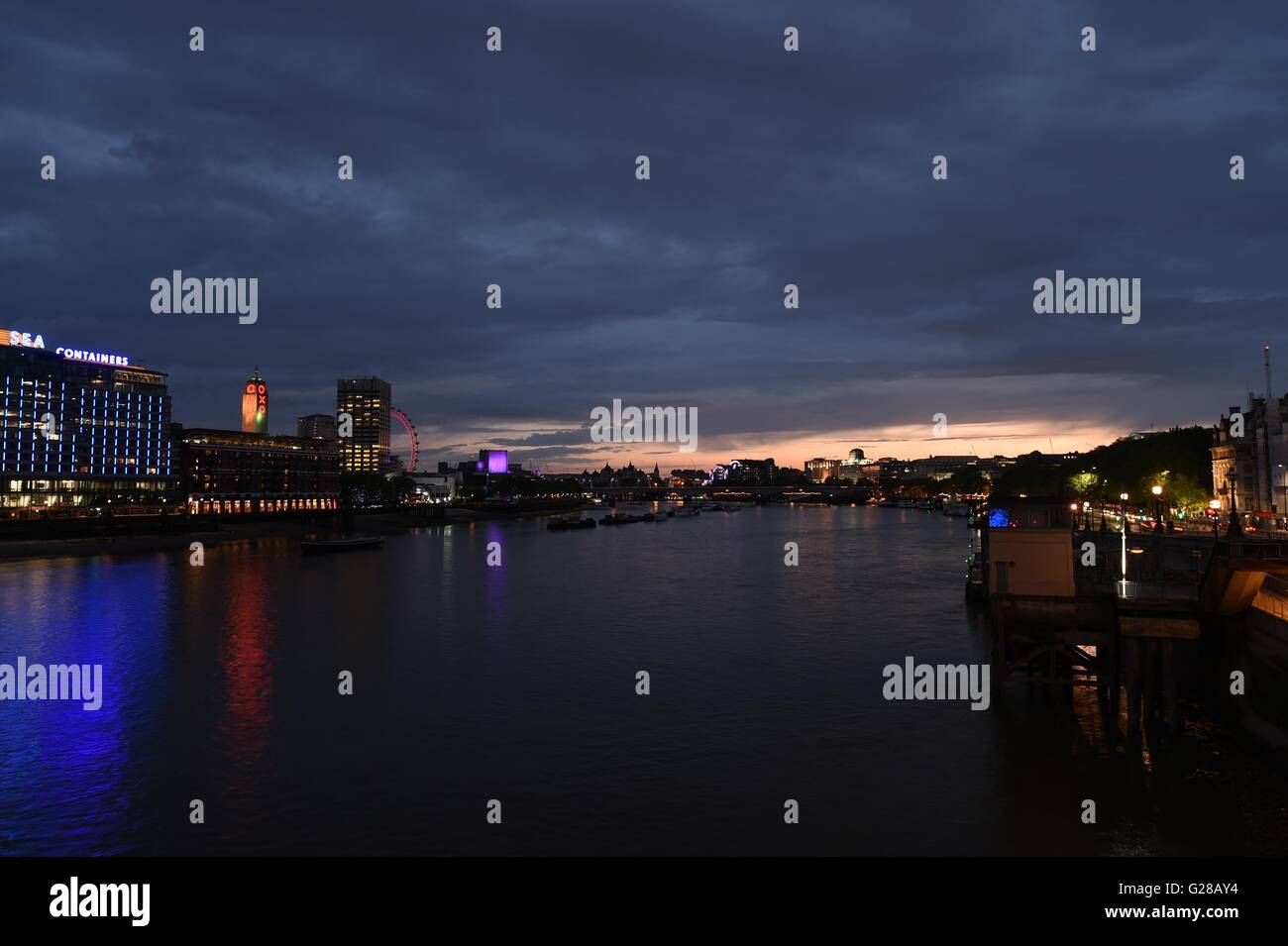 Embankment, London River Thames Stock Photo - Alamy