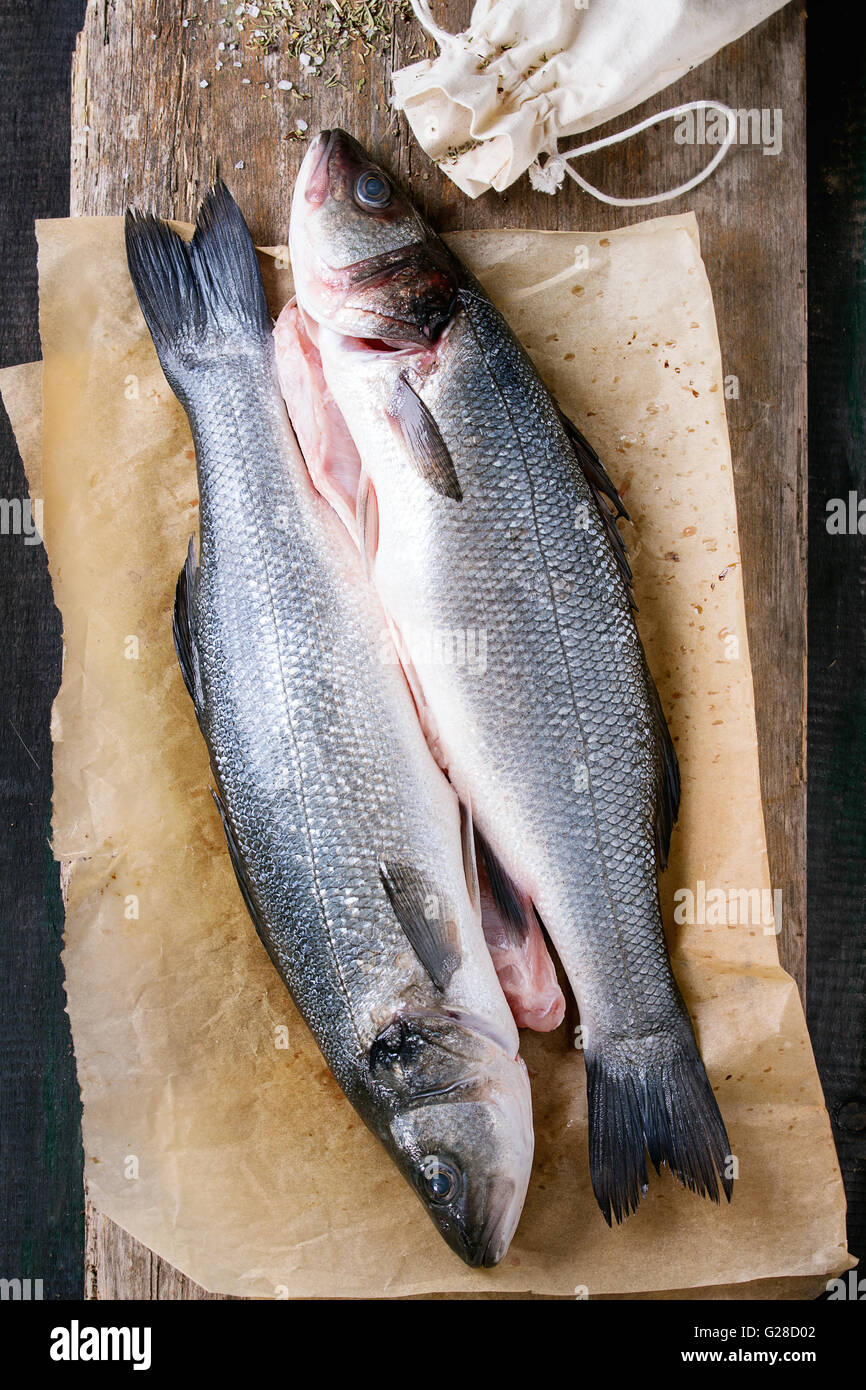 Raw seebass fish Stock Photo - Alamy