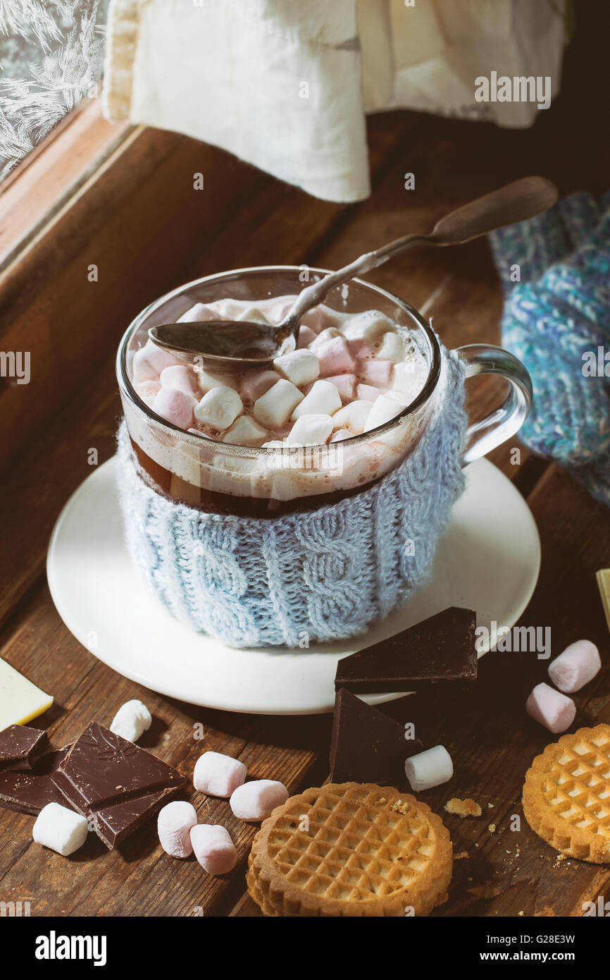 Hot chocolate with marshmallows Stock Photo - Alamy