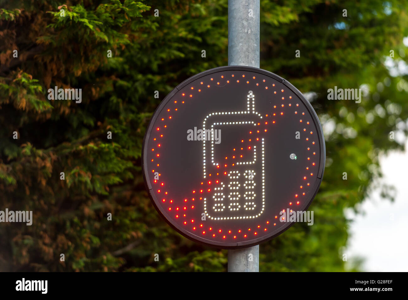 Highway code mobile phone hi-res stock photography and images - Alamy