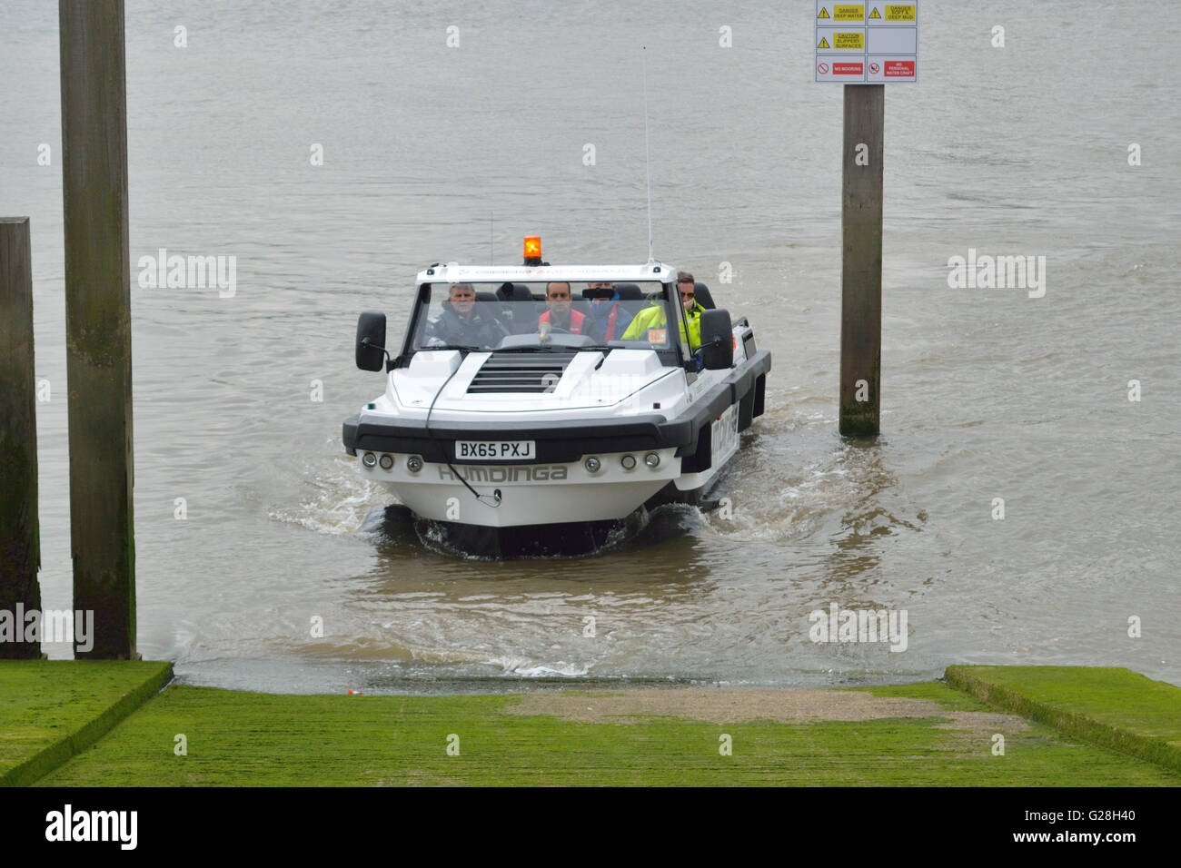 Gibbs Amphibians Hundinga amphibious utility vehicle undergoing trials ...