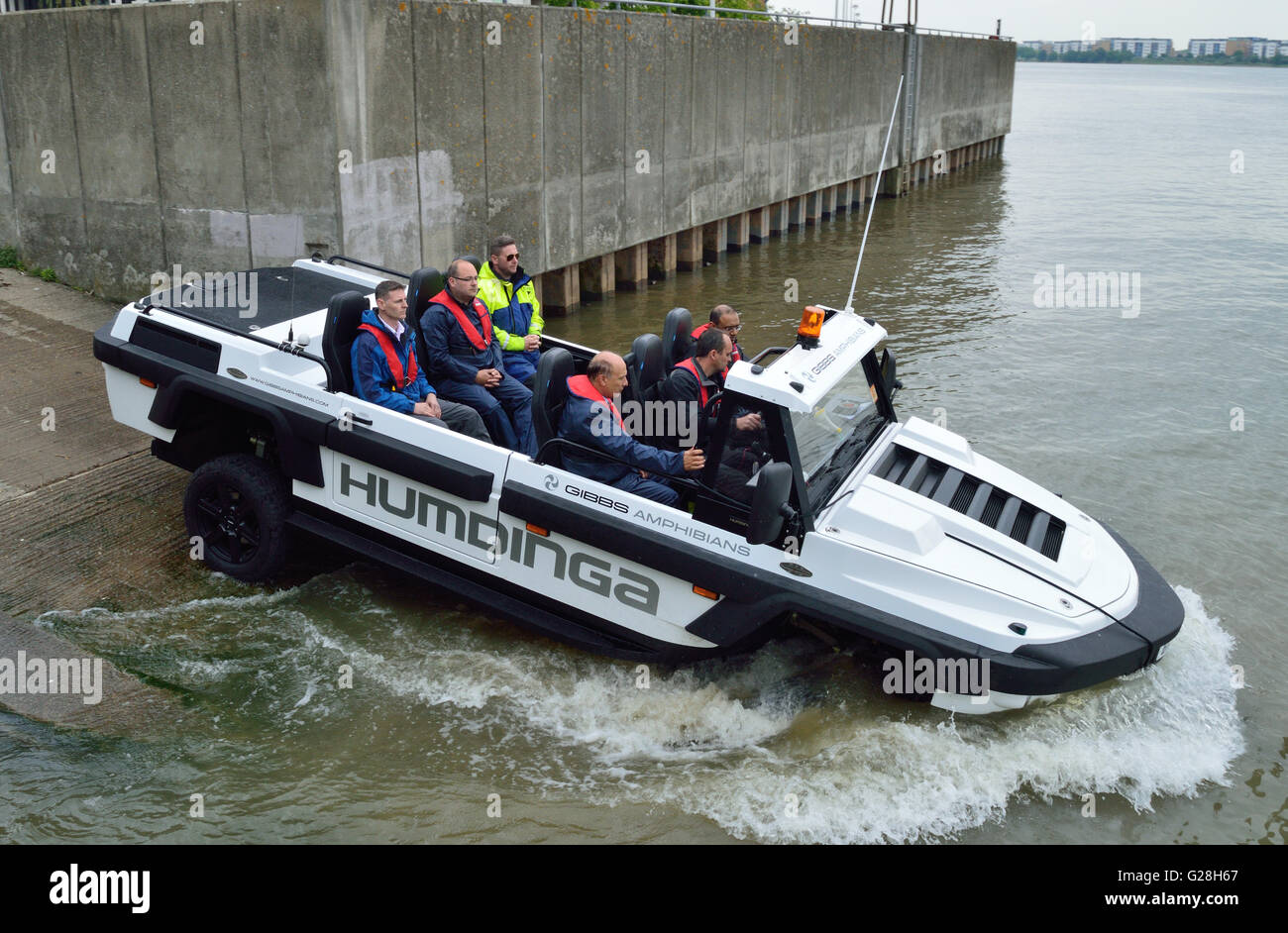 Gibbs Amphibians Hundinga amphibious utility vehicle undergoing trials ...