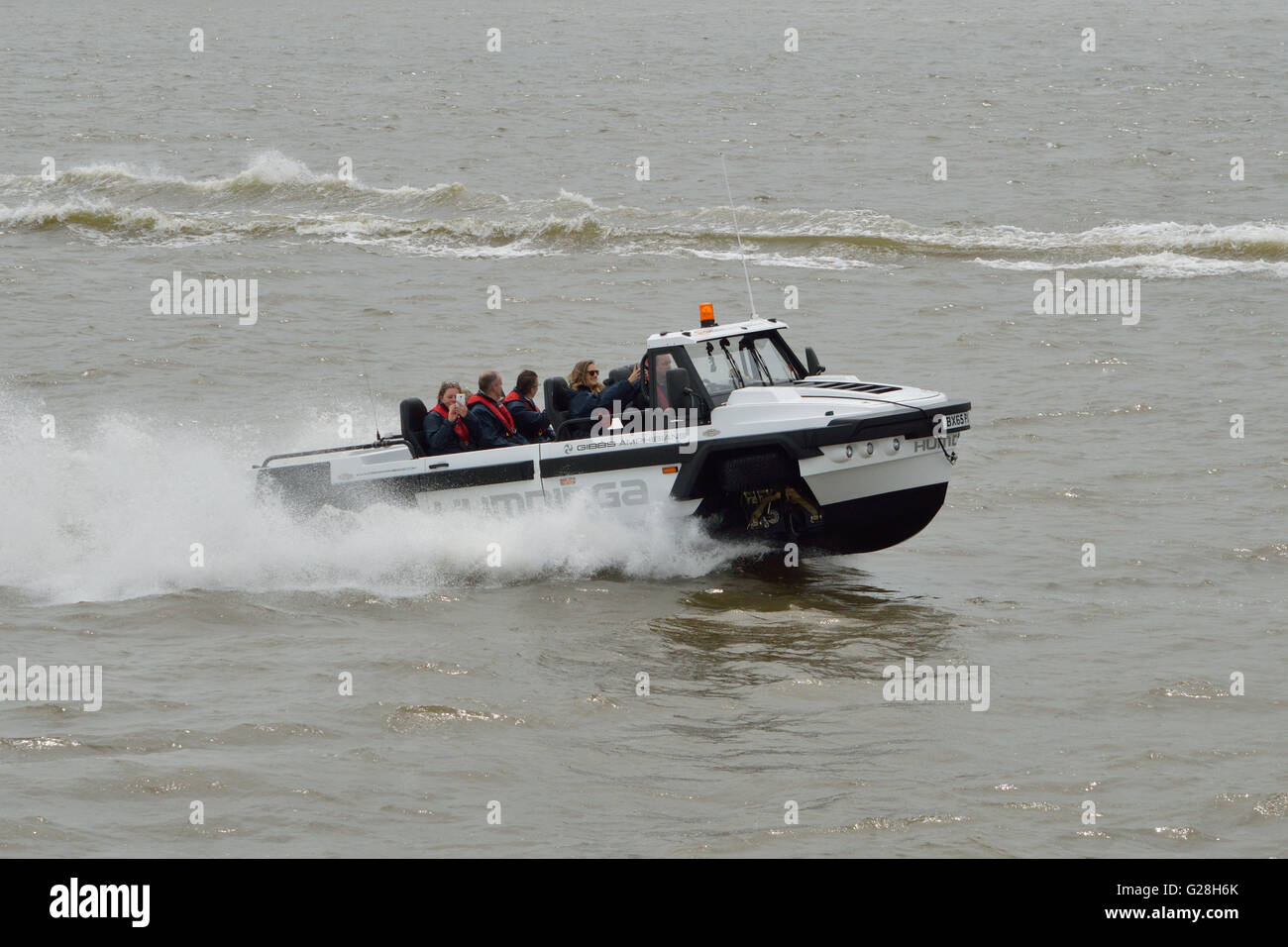 Gibbs Amphibians Hundinga amphibious utility vehicle undergoing trials ...