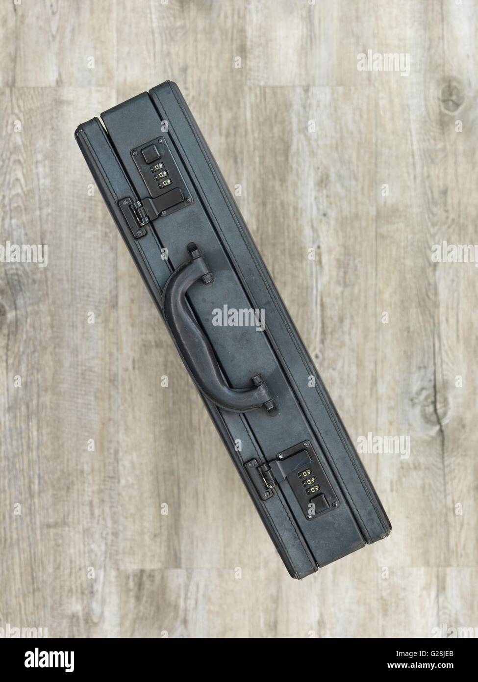 A studio photo of an old leather briefcase Stock Photo - Alamy