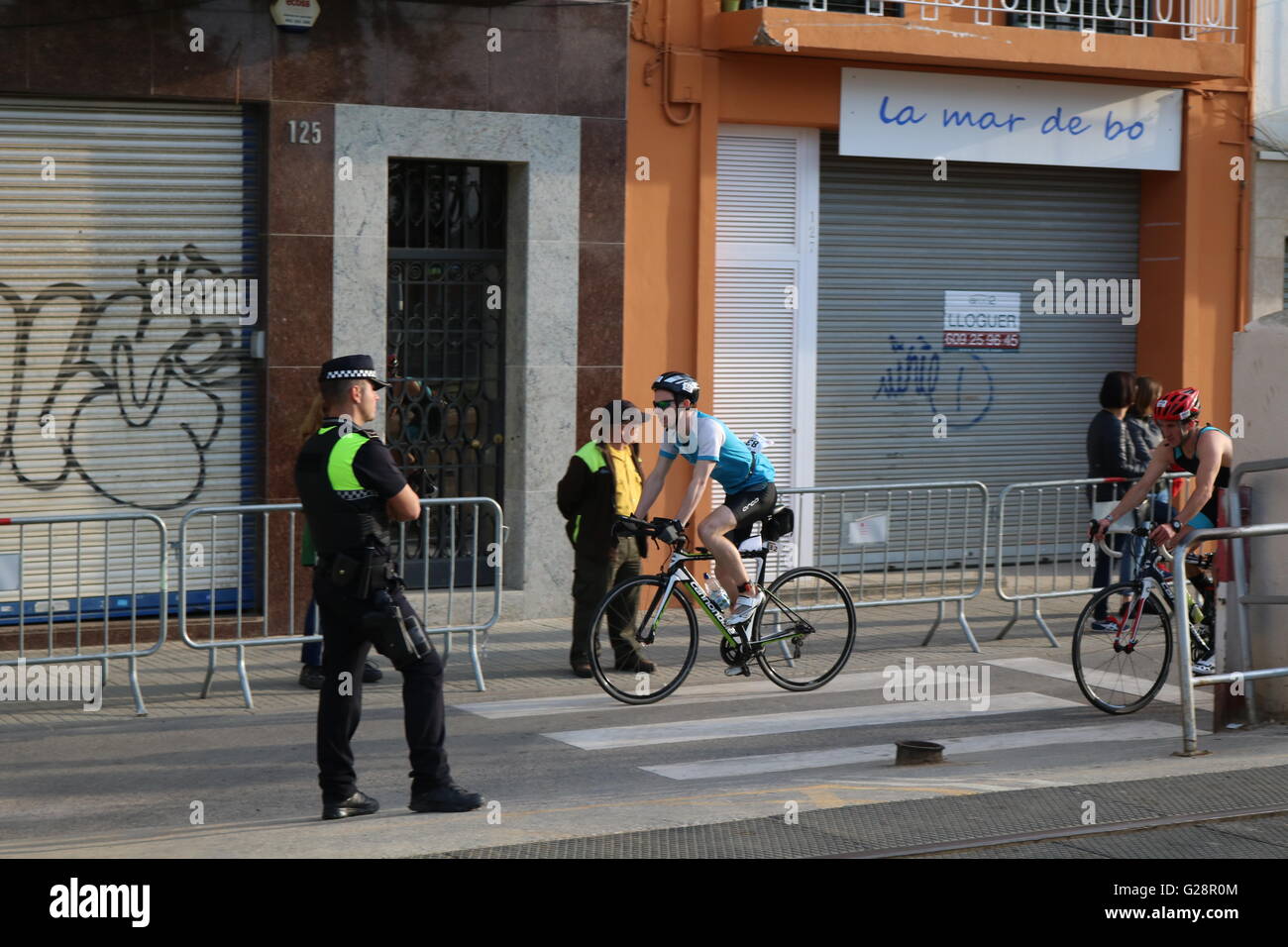 Spanish policeman hi-res stock photography and images - Alamy
