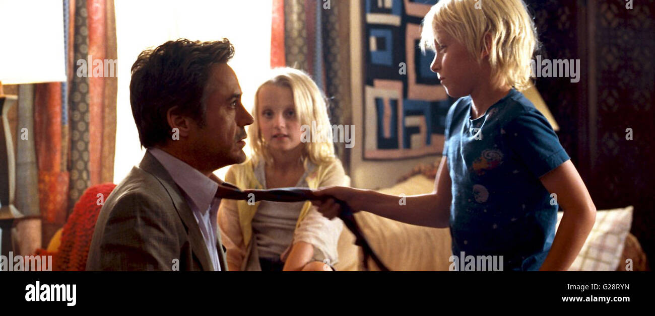 Due date and robert downey jr hi-res stock photography and images - Alamy