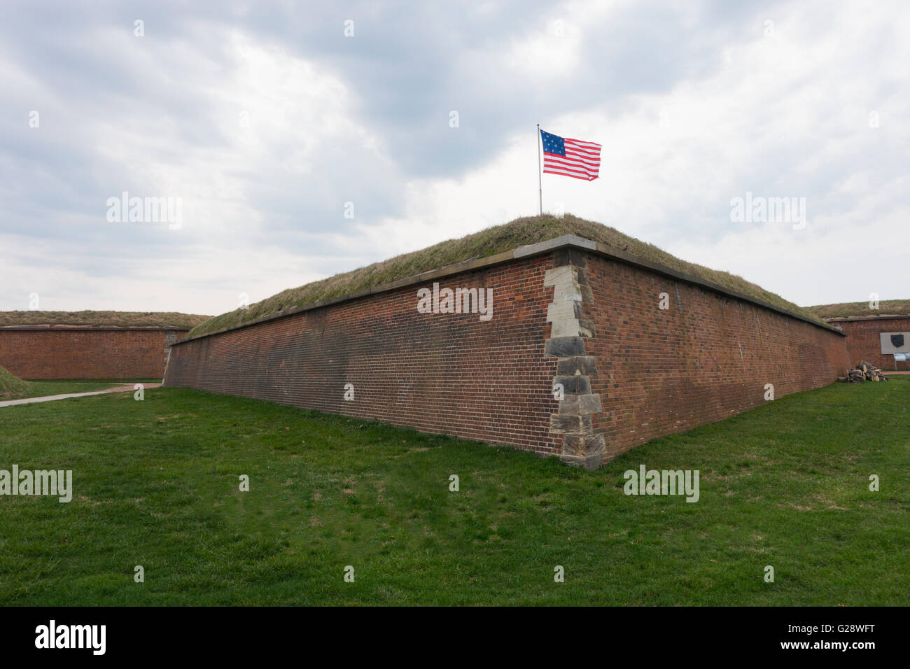 Fort mchenry flag hi-res stock photography and images - Alamy