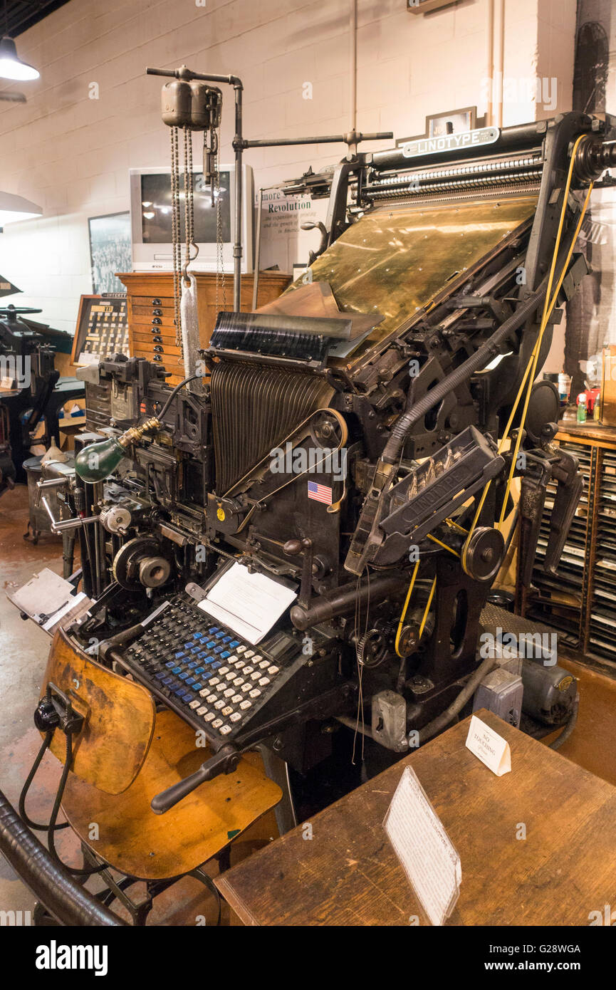 Linotype machine hi-res stock photography and images - Alamy