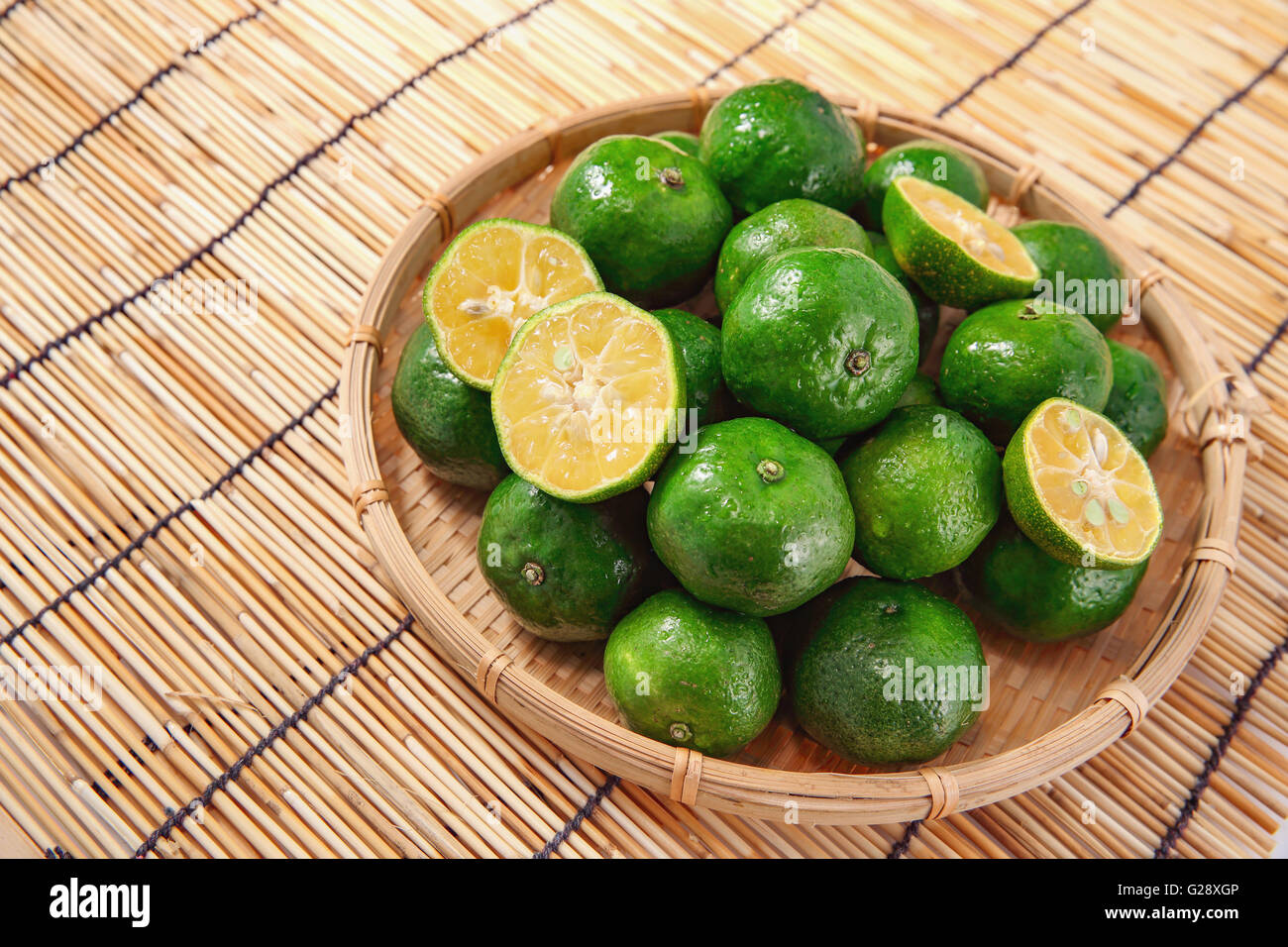 Citrus fruit hi-res stock photography and images - Alamy