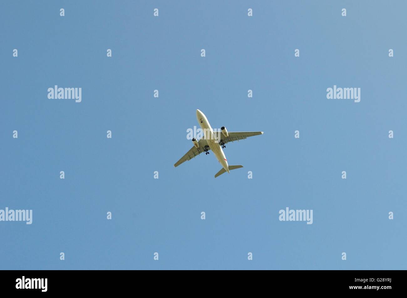 Airplane plane aircraft cockpit boeing hi-res stock photography and ...