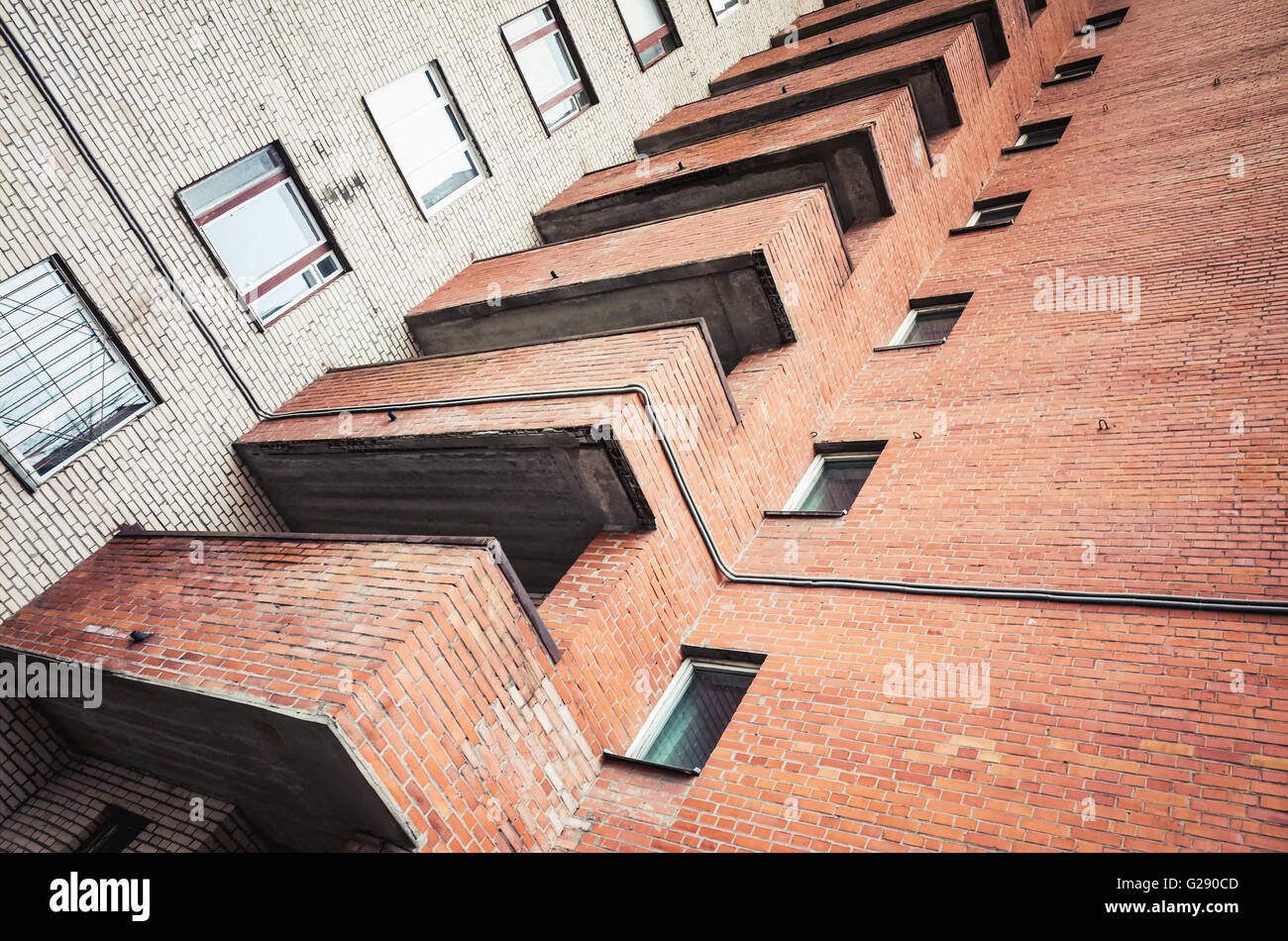 Red brick mansion block hi-res stock photography and images - Alamy
