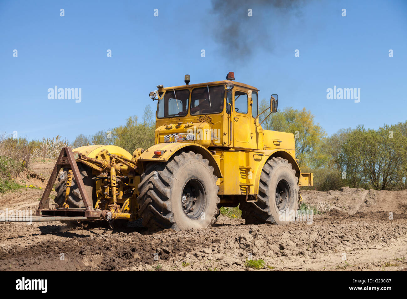 Russian tractor hi-res stock photography and images - Alamy