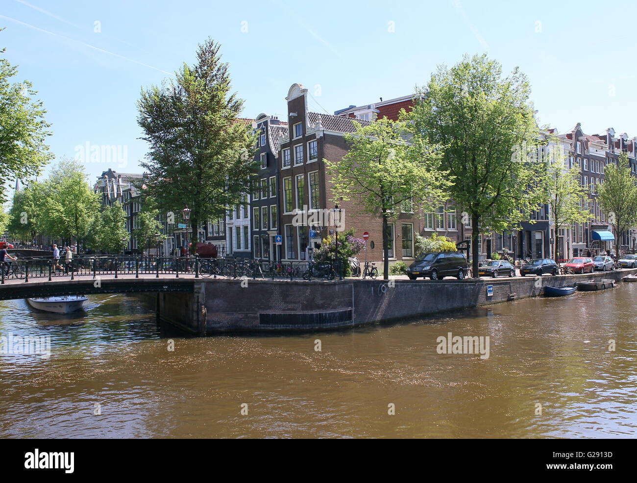Downtown amsterdam hi-res stock photography and images - Alamy