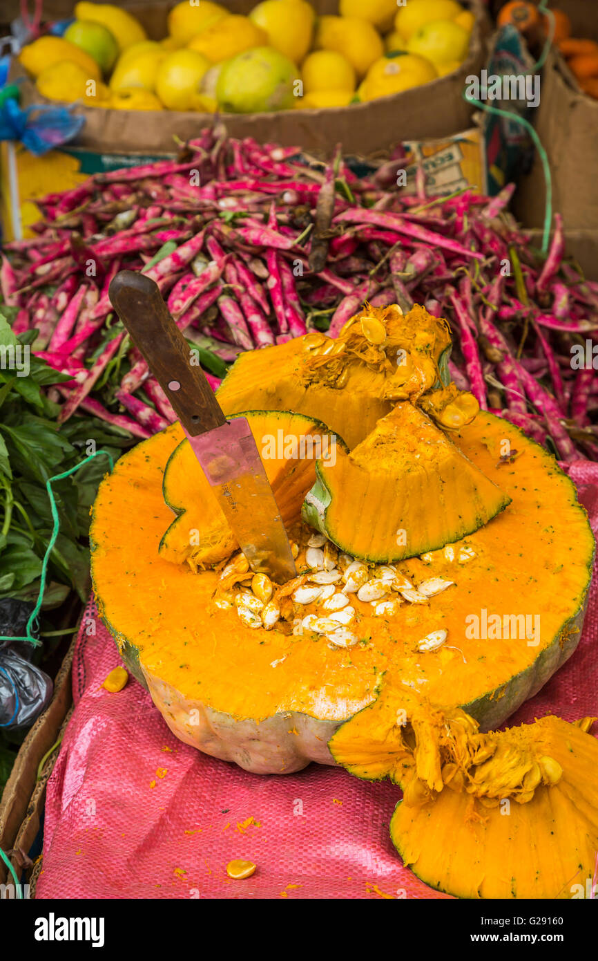 Fresh produce chile hi-res stock photography and images - Alamy