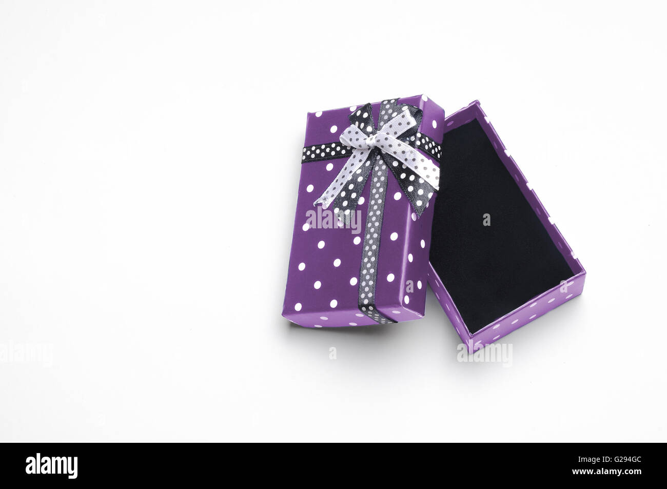 White paper gift box purple hi-res stock photography and images - Alamy