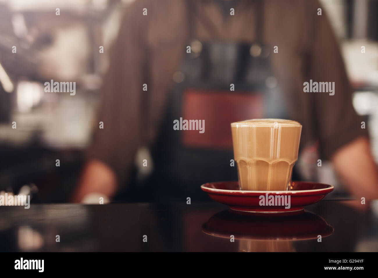 Cafe serving counter hi-res stock photography and images - Alamy