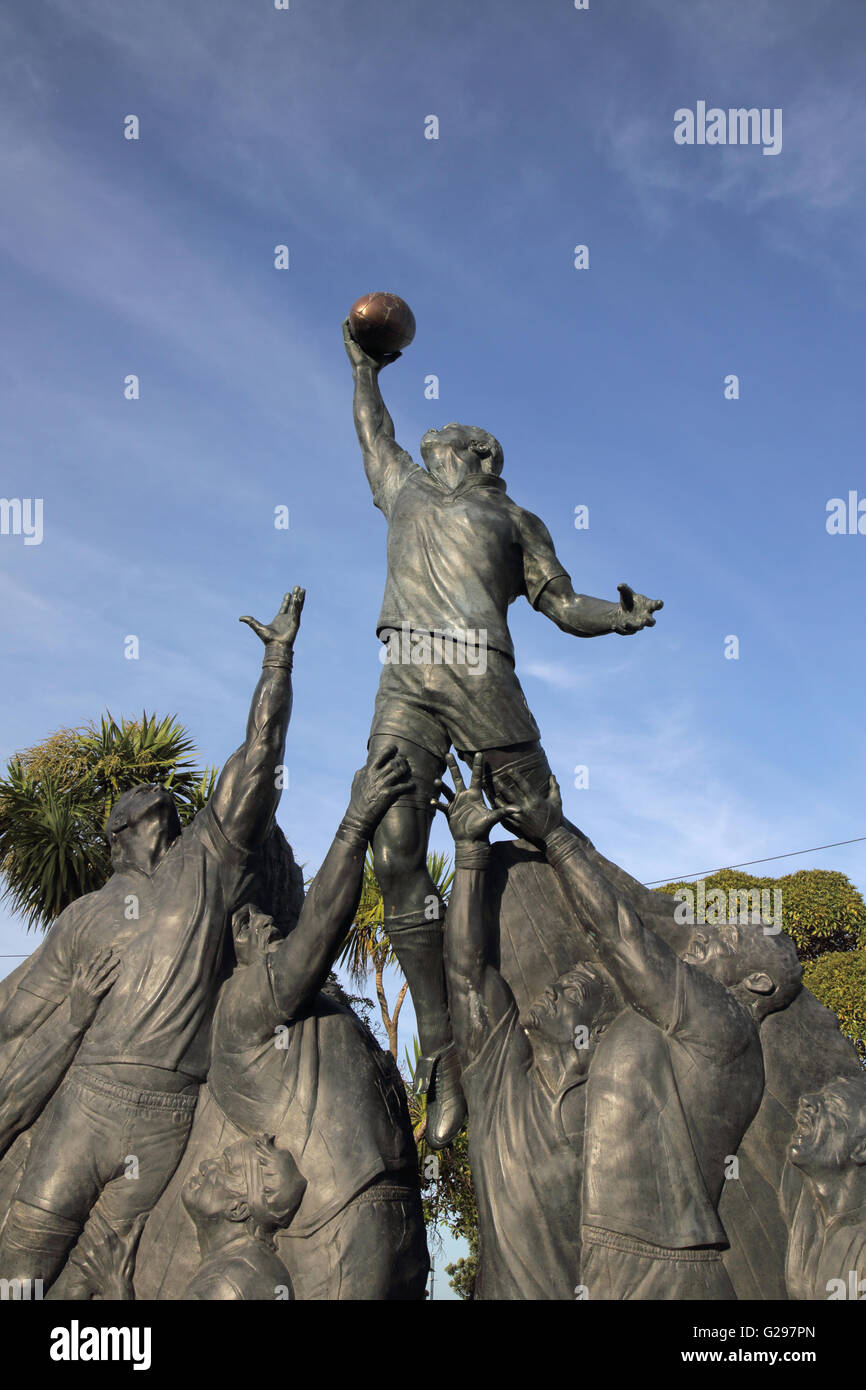 Rugby Sculpture High Resolution Stock Photography and Images - Alamy