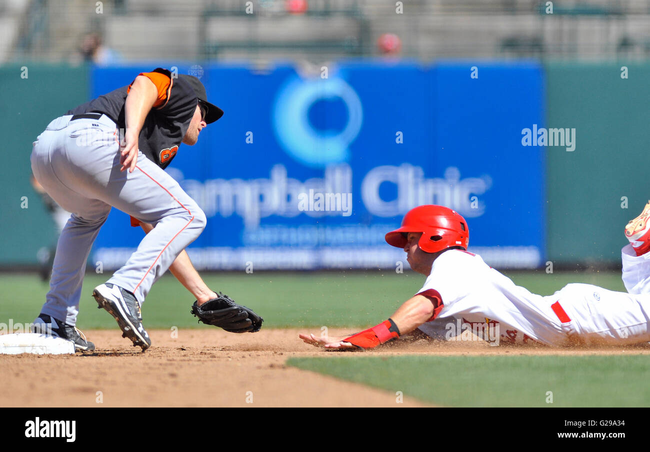 Memphis, TN, USA. 22nd May, 2016. Fresno second baseman Danny Worth ...