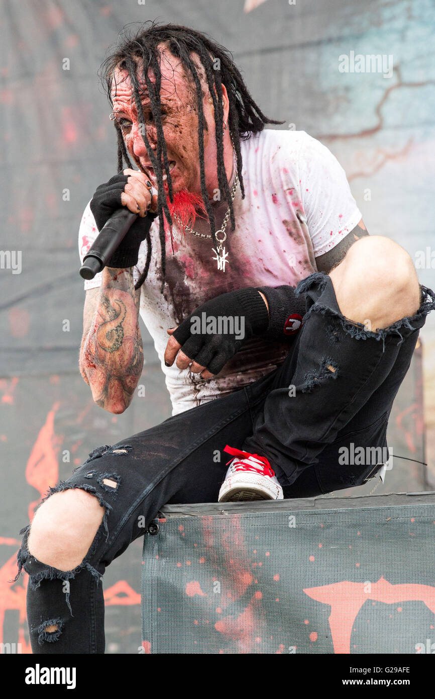 Columbus, Ohio, USA. 21st May, 2016. Singer CHAD GRAY of Hellyeah ...