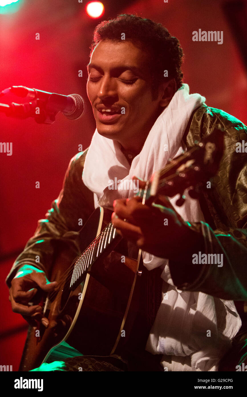 Omara bombino moctar hi-res stock photography and images - Alamy