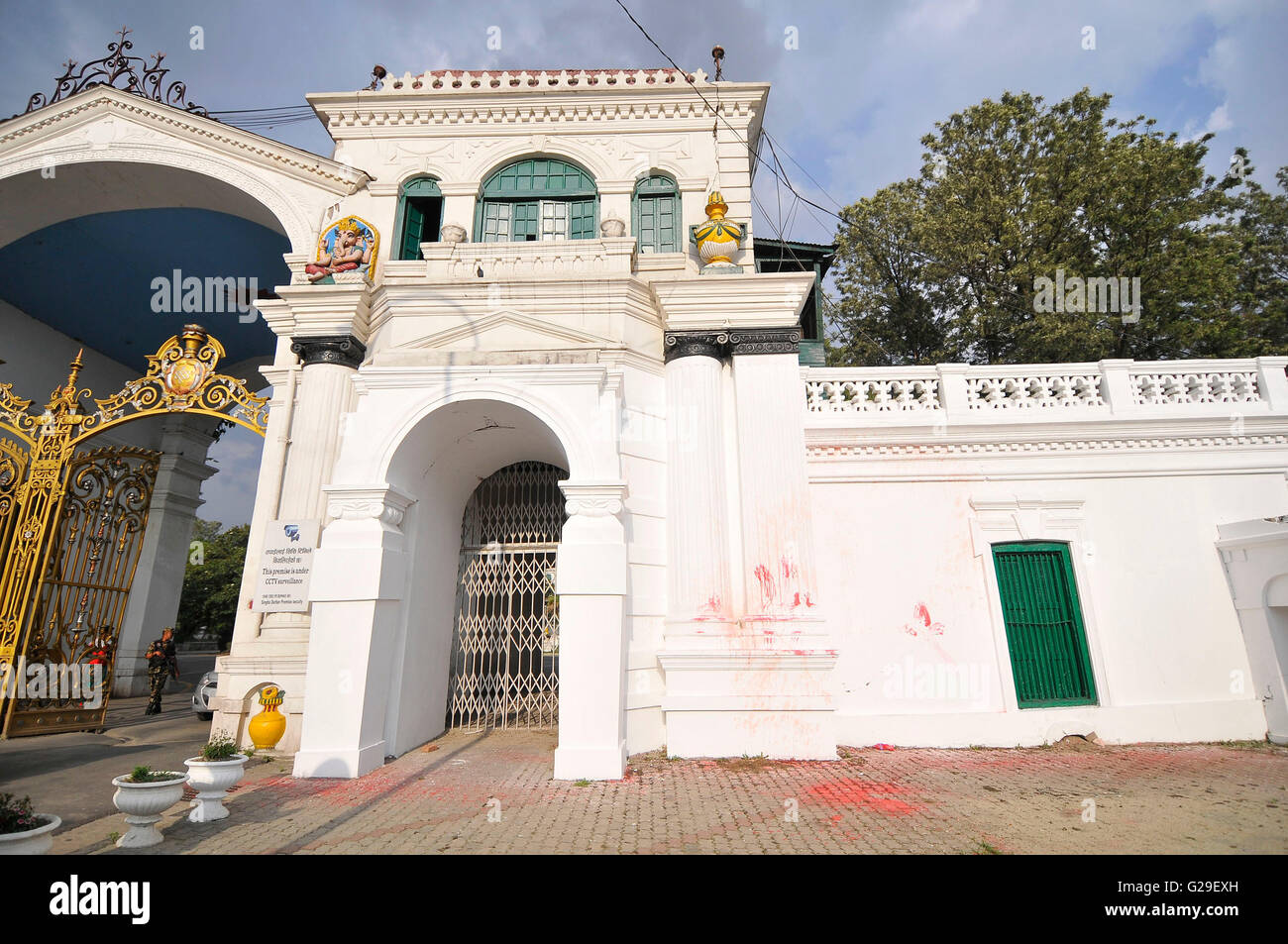 Kathmandu, Nepal. 26th May, 2016. Red paints on the right side of the ...